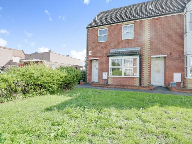 2 bedroom semi detached house to rent