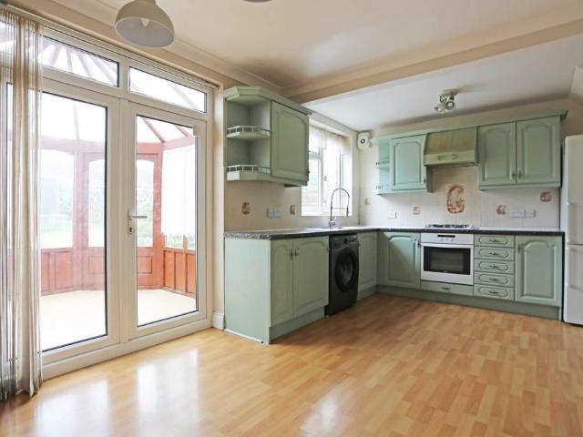 2 bedroom semi detached house to rent