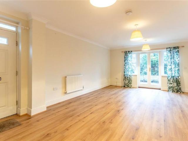 2 bedroom semi detached house to rent