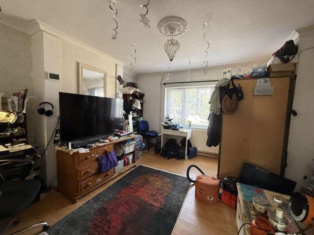 2 bedroom semi detached house to rent