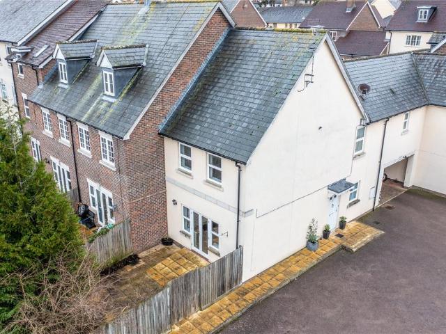 2 bedroom semi detached house to rent