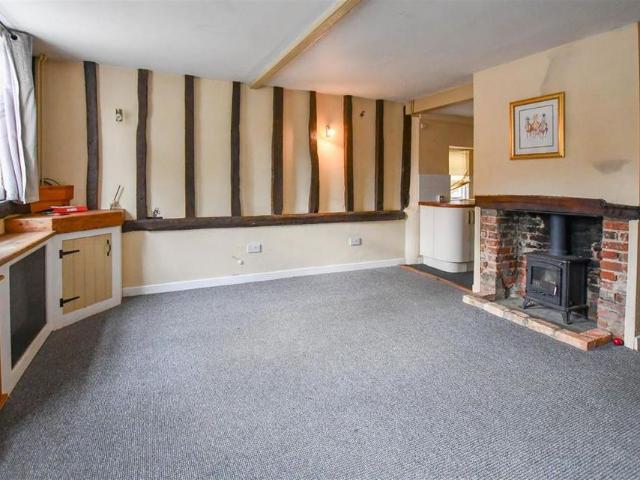 2 bedroom semi detached house to rent