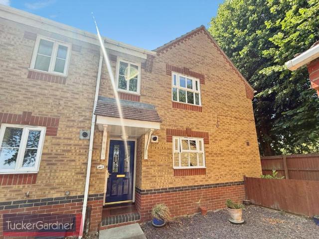 2 bedroom semi detached house to rent