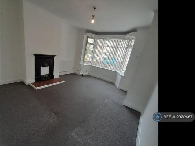 2 bedroom semi detached house to rent