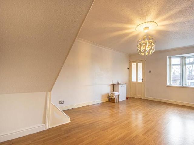 2 bedroom semi detached house to rent