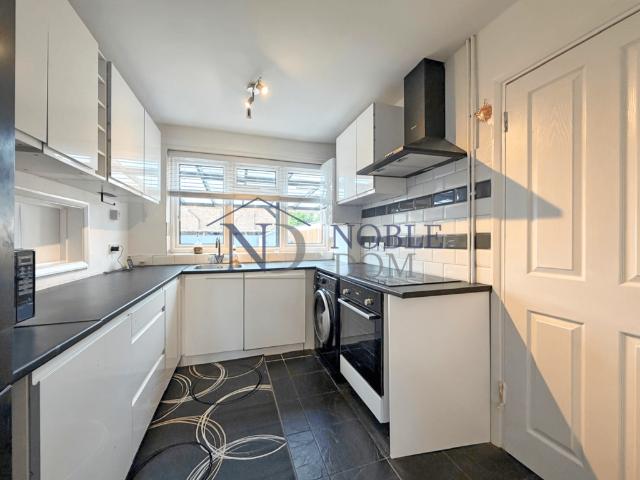 2 bedroom semi detached house to rent