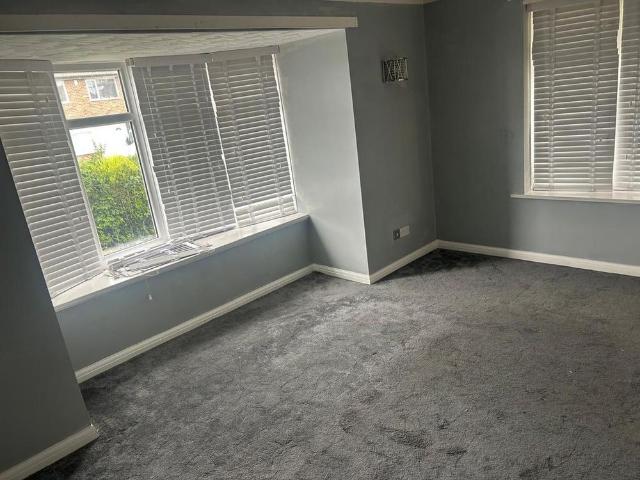 2 bedroom semi detached house to rent