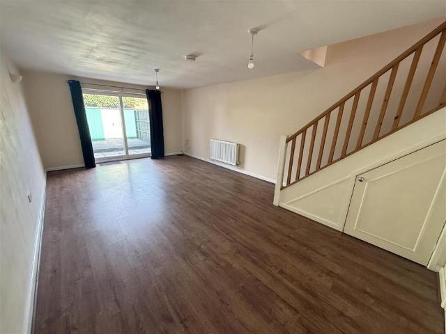 2 bedroom semi detached house to rent
