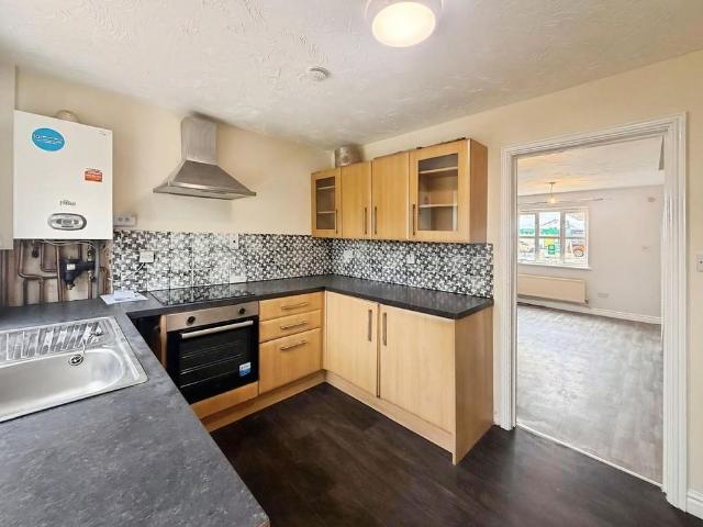 2 bedroom semi detached house to rent