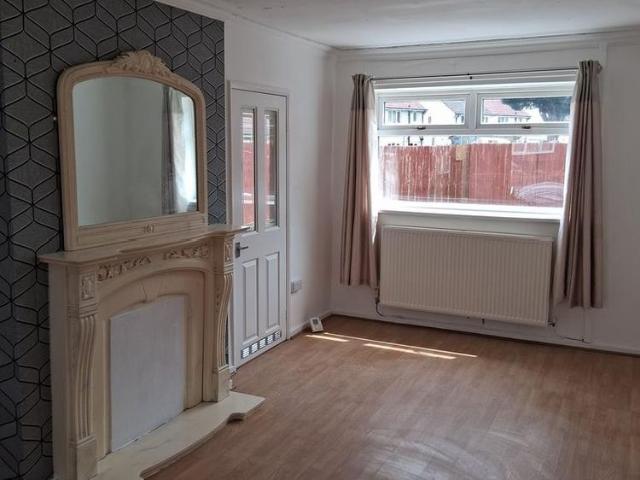 2 bedroom semi detached house to rent