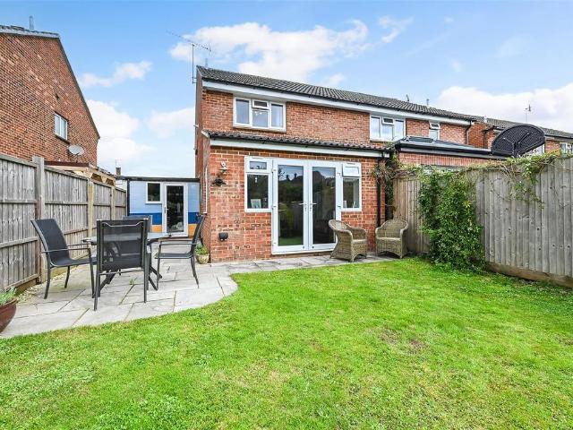 2 bedroom semi detached house to rent