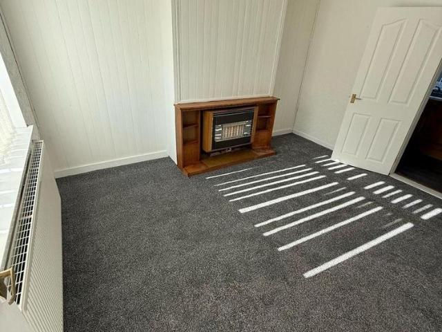 2 bedroom semi detached house to rent