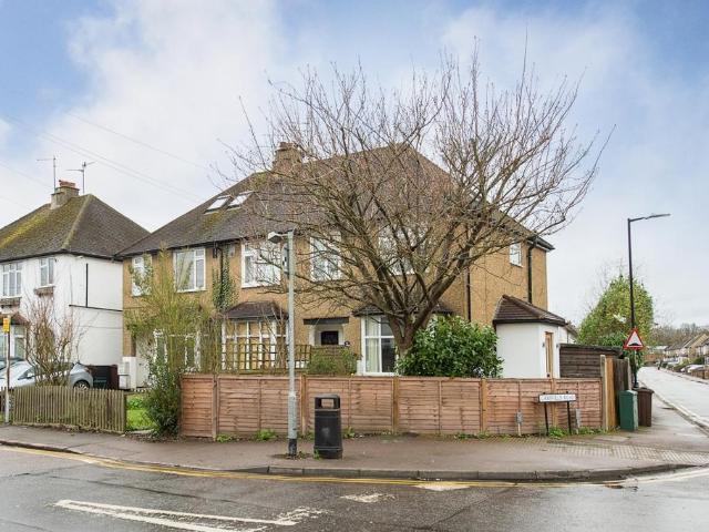 2 bedroom semi detached house to rent