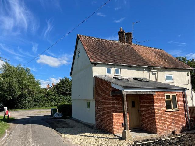 2 bedroom semi detached house to rent
