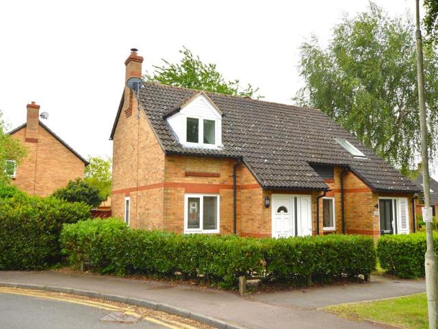 2 bedroom semi detached house to rent