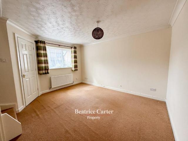2 bedroom semi detached house to rent