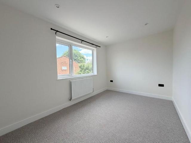 2 bedroom semi detached house to rent