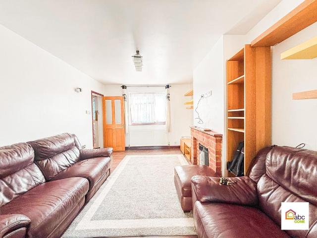 2 bedroom semi detached house to rent