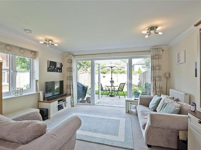 2 bedroom semi detached house to rent