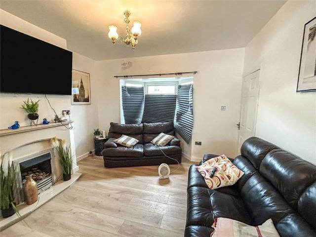 2 bedroom semi detached house to rent