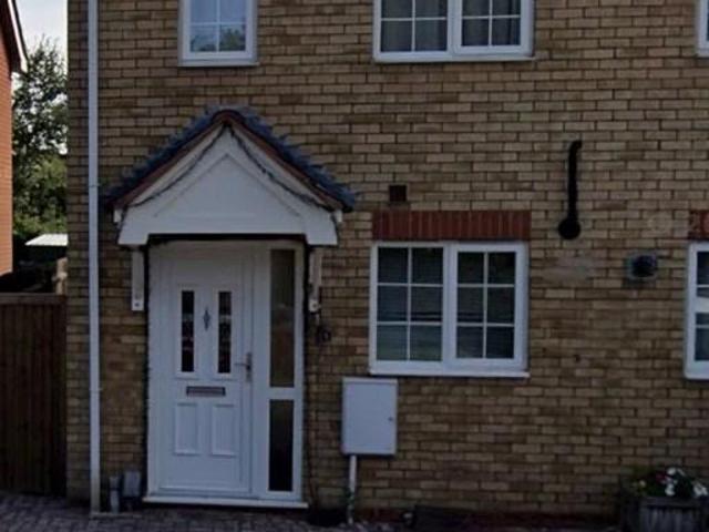 2 bedroom semi detached house to rent