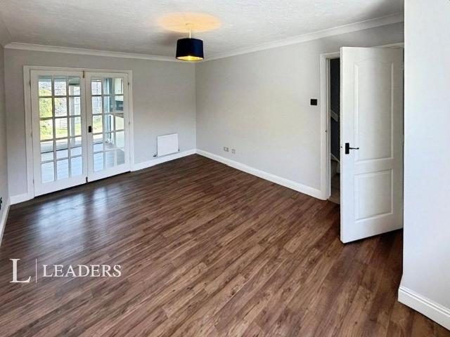 2 bedroom semi detached house to rent