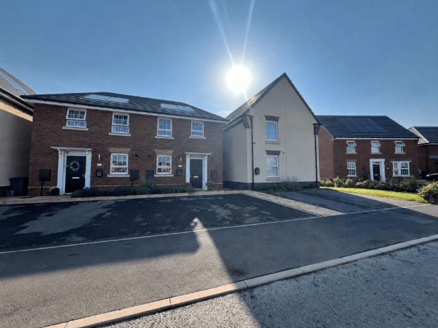 2 bedroom semi detached house to rent