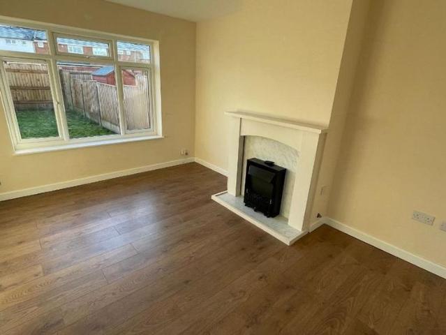 2 bedroom semi detached house to rent