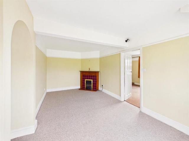2 bedroom semi detached house to rent