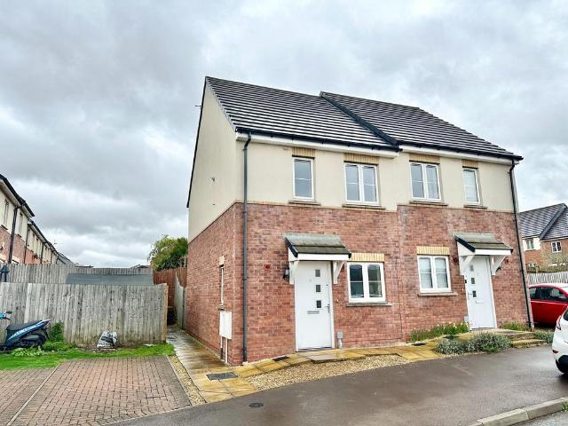 2 bedroom semi detached house to rent