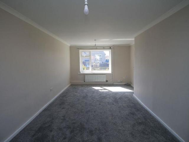 2 bedroom semi detached house to rent