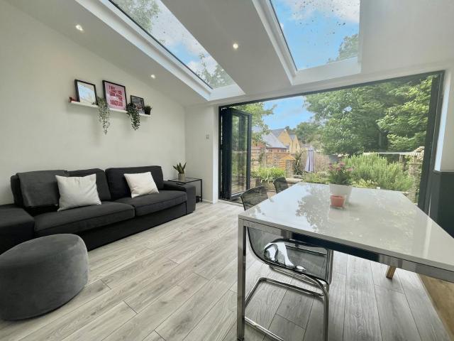 2 bedroom semi detached house to rent