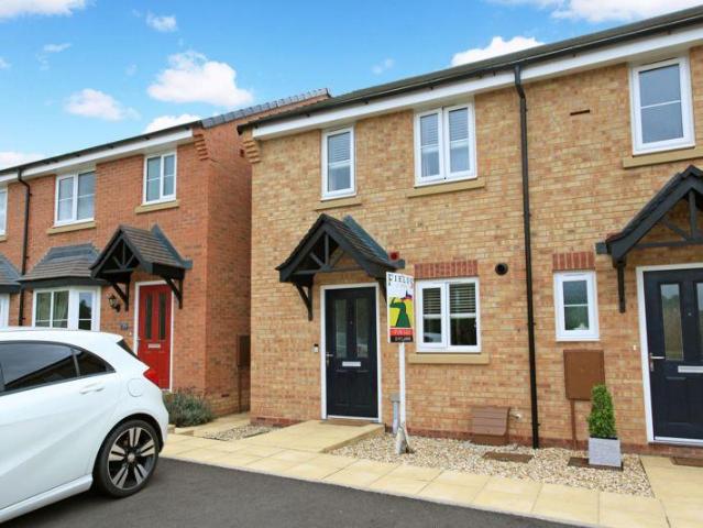 2 bedroom semi detached house to rent