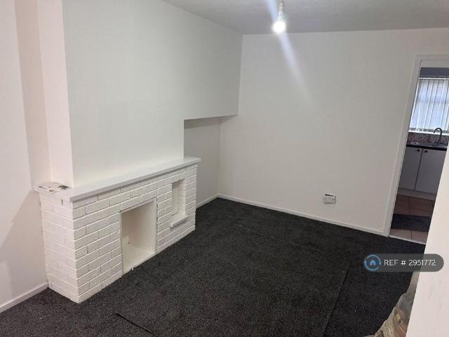 2 bedroom semi detached house to rent