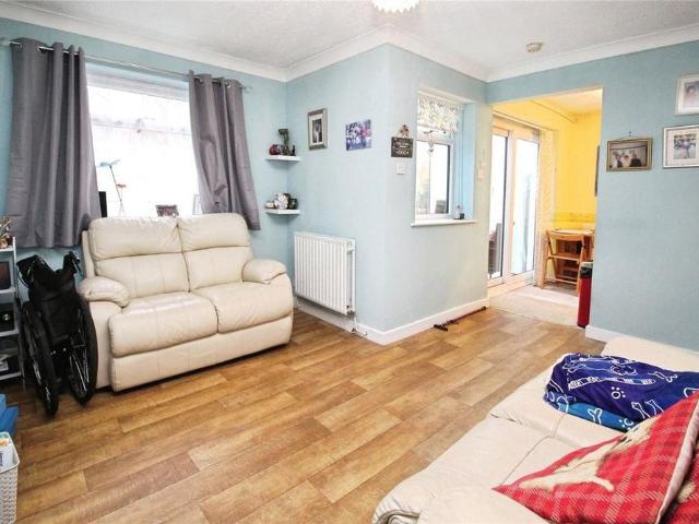 2 bedroom semi detached house to rent