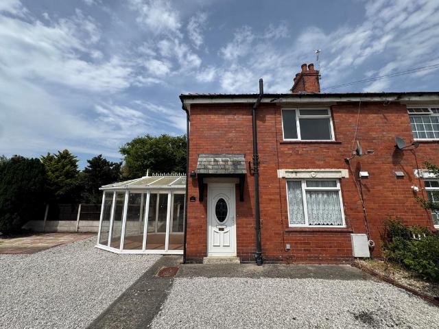 2 bedroom semi detached house to rent