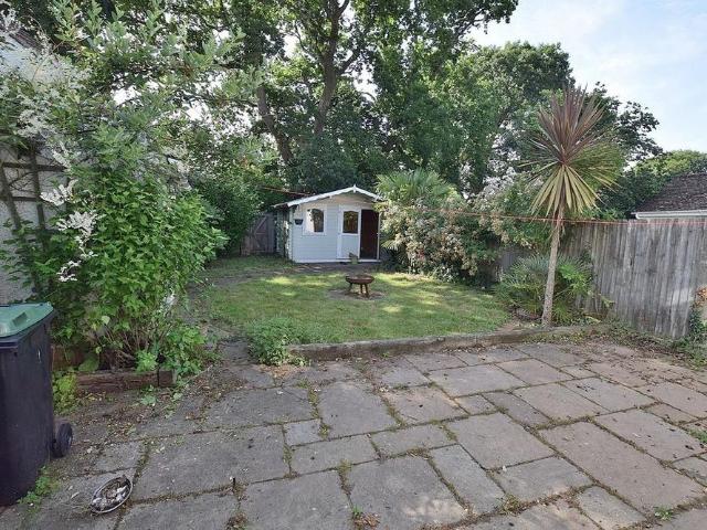 2 bedroom semi detached house to rent
