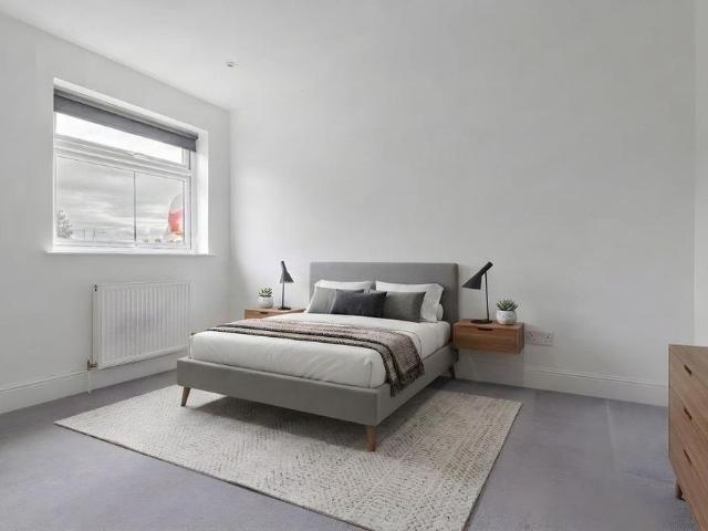 2 bedroom semi detached house to rent