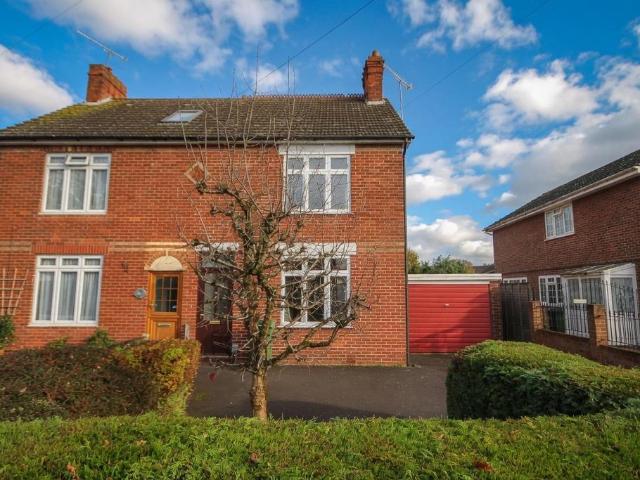 2 bedroom semi detached house to rent