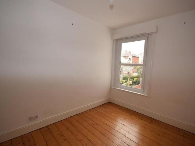 2 bedroom semi detached house to rent