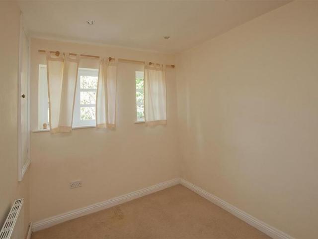 2 bedroom semi detached house to rent
