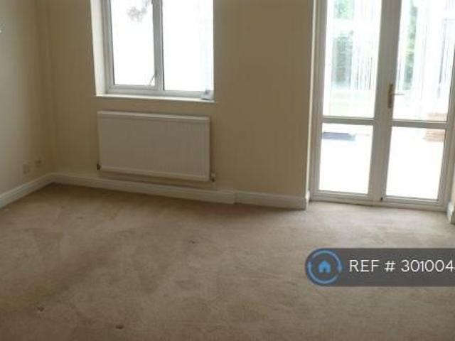 2 bedroom semi detached house to rent