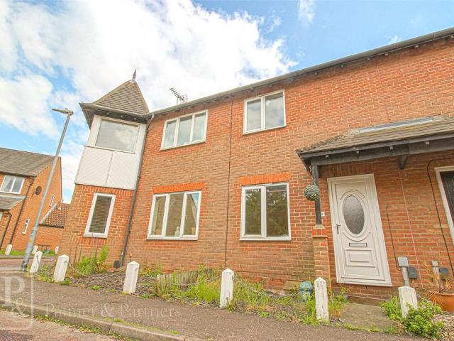 2 bedroom semi detached house to rent