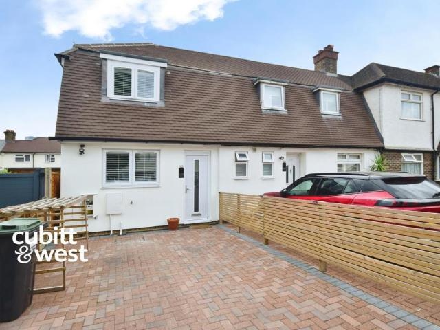 2 bedroom semi detached house to rent