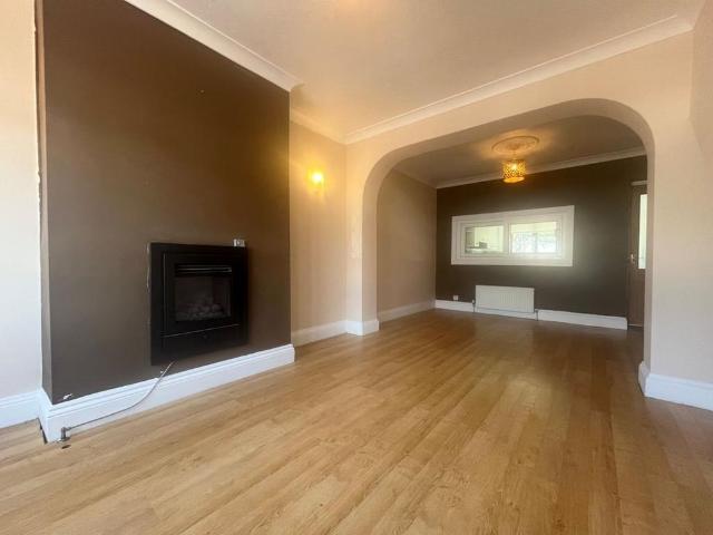 2 bedroom semi detached house to rent