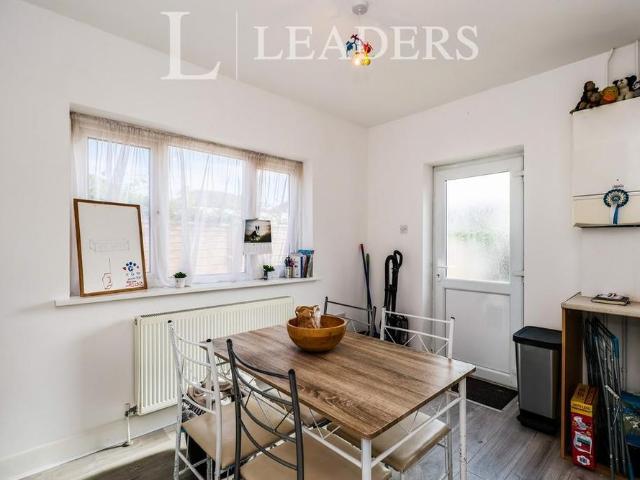 2 bedroom semi detached house to rent