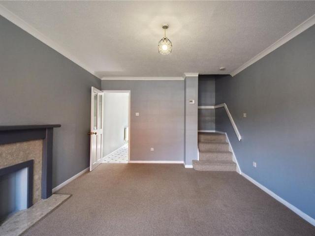 2 bedroom semi detached house to rent