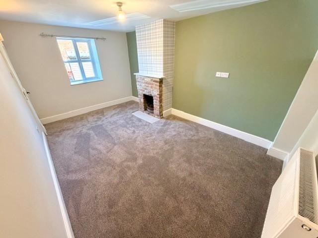 2 bedroom semi detached house to rent