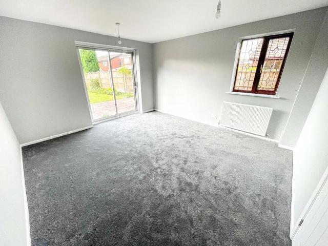 2 bedroom semi detached house to rent