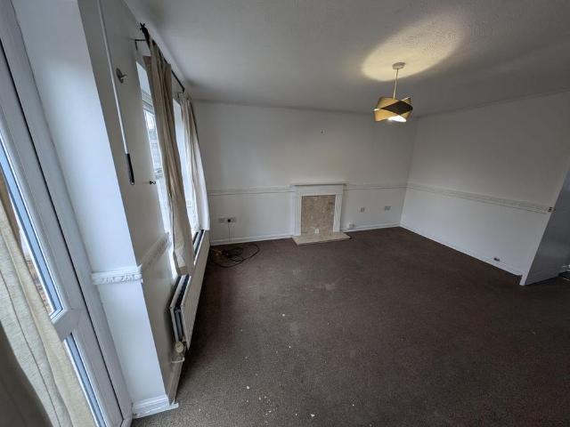 2 bedroom semi detached house to rent